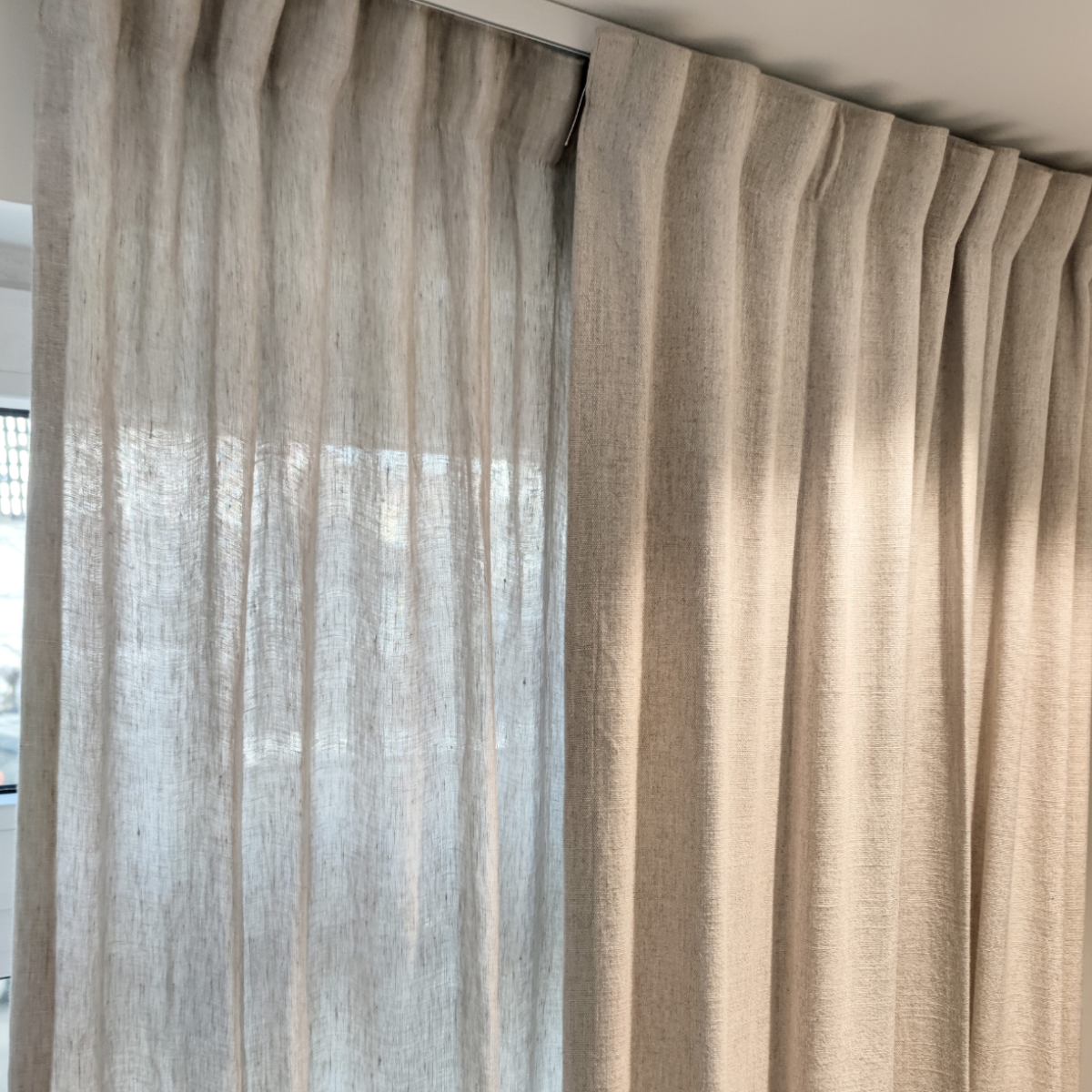 Alt du trenger å vite om gardiner – Riis Interiør